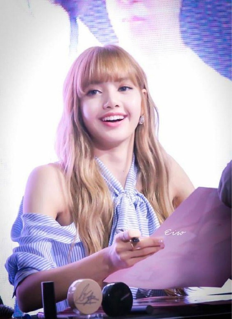 TOP 40+Hình ảnh Lisa đẹp cute và đáng yêu nhất của Blackpink